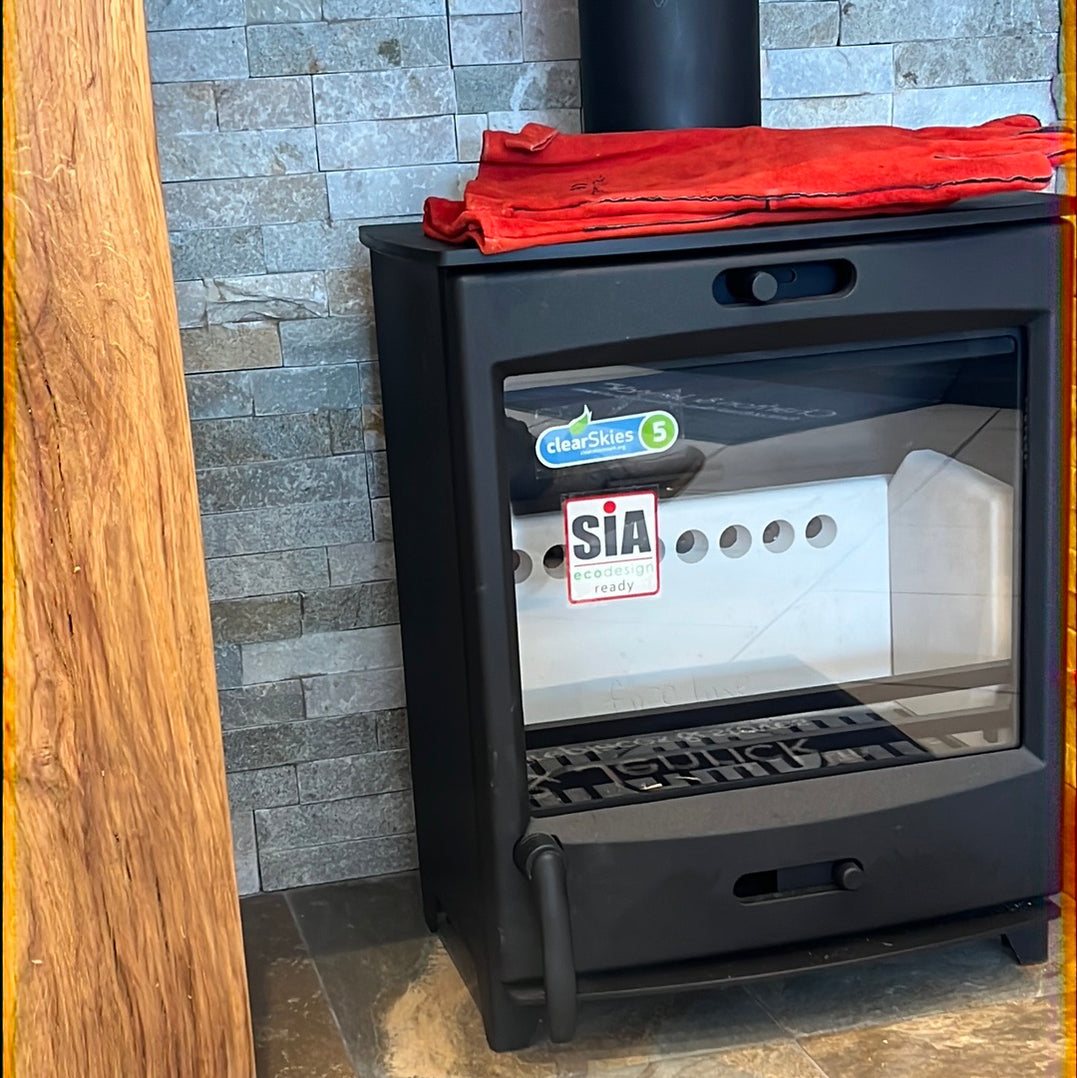 Fireline FQ5 wide stove package with oak beam